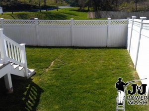 How to Pressure Wash Vinyl & Wood Fences | J&J Power Wash